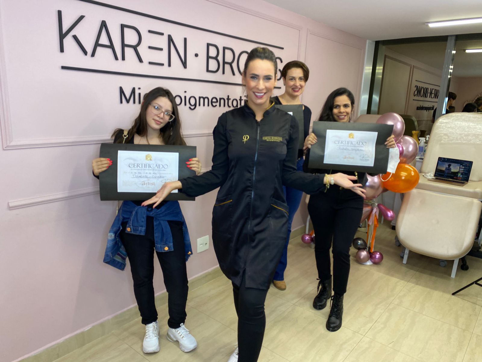 Karen Brows Academy Nanoblading - Karen Freitas | Hotmart
