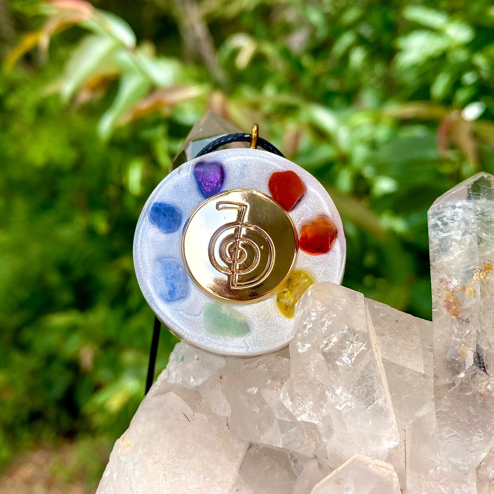 Amuleto Colar Orgonite 7 Chakras - Lucca Henrique Rosa do Nasciment...