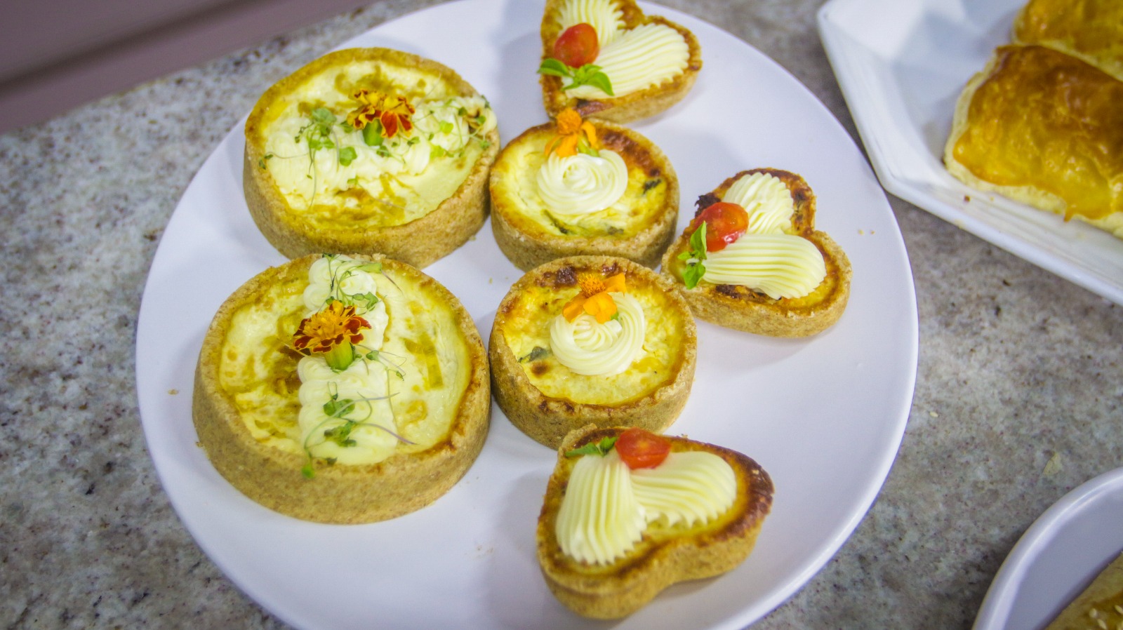 Método Salgados Profissionais por Jéssica Azevedo - Jessica Mara sa...