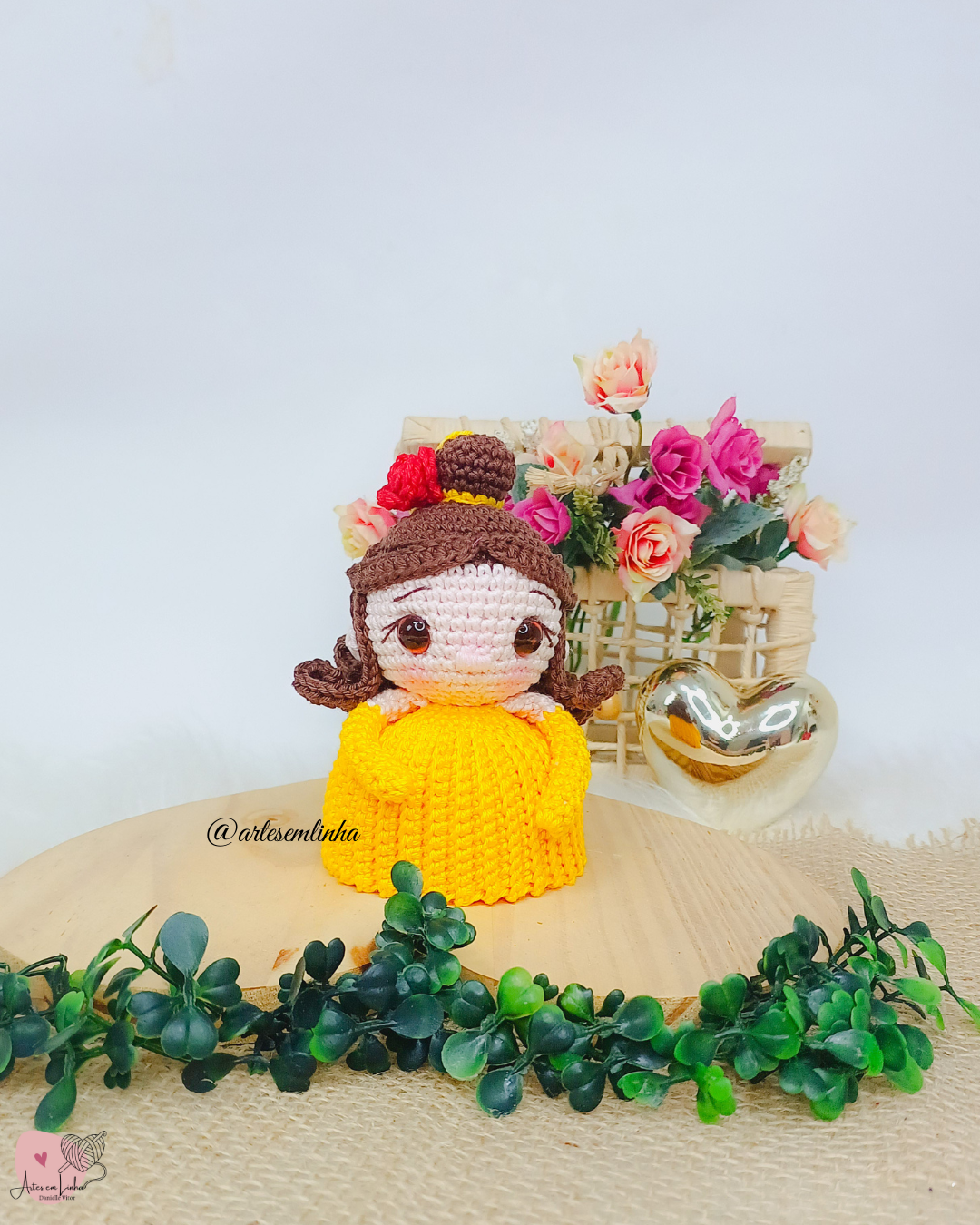 Princesas cupcake Amigurumi - Bela - danielle celi victor de barro...