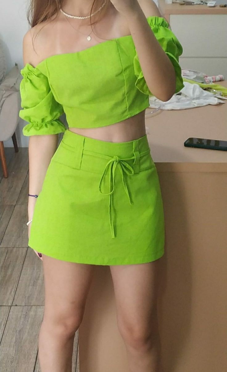 MJ02SM/023 - Modelagem Conjunto: Short Saia com Top de Manga Cigani...