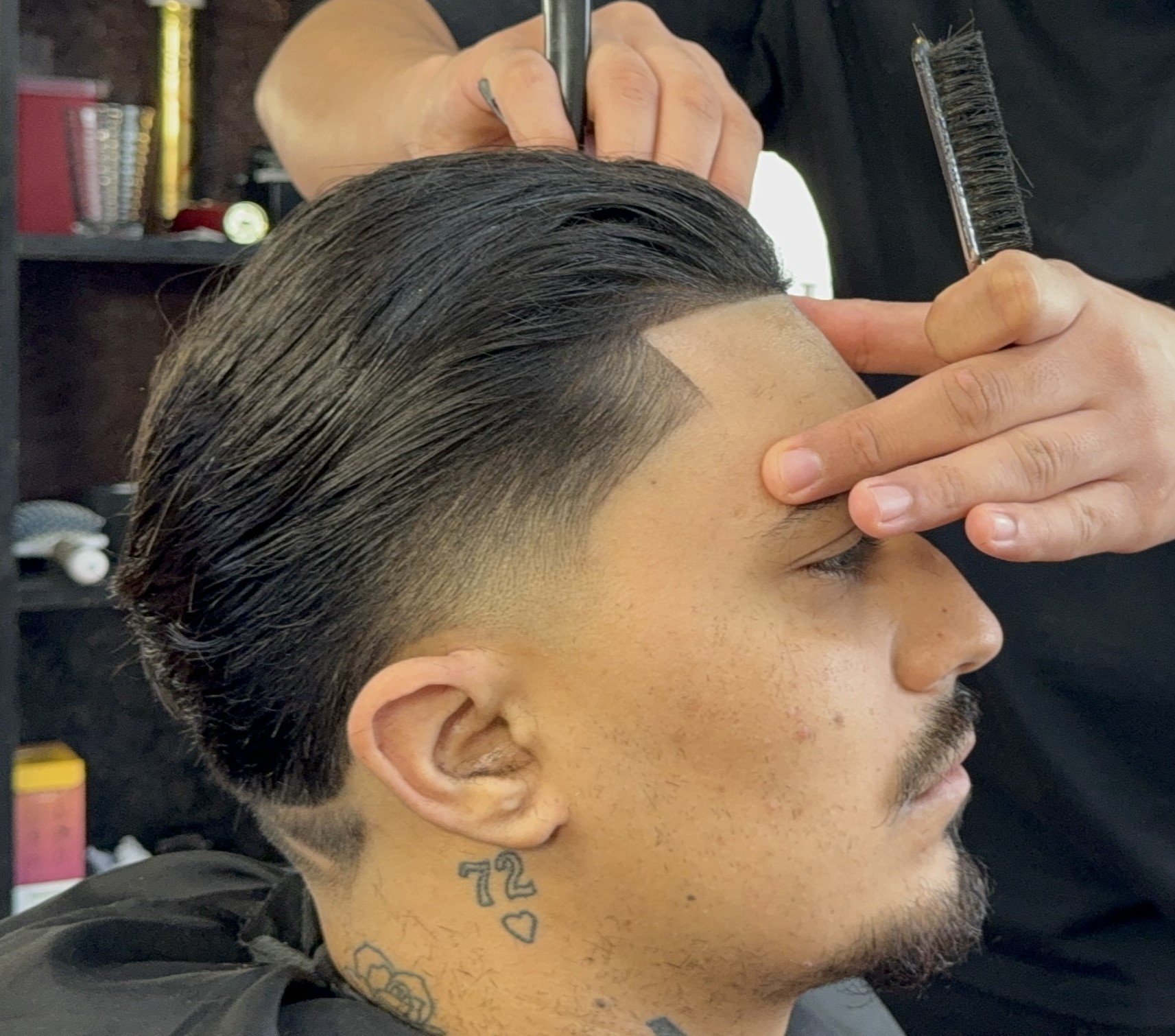 Dominando o Corte Low Taper Fade: Tutorial para Iniciantes e Profis...