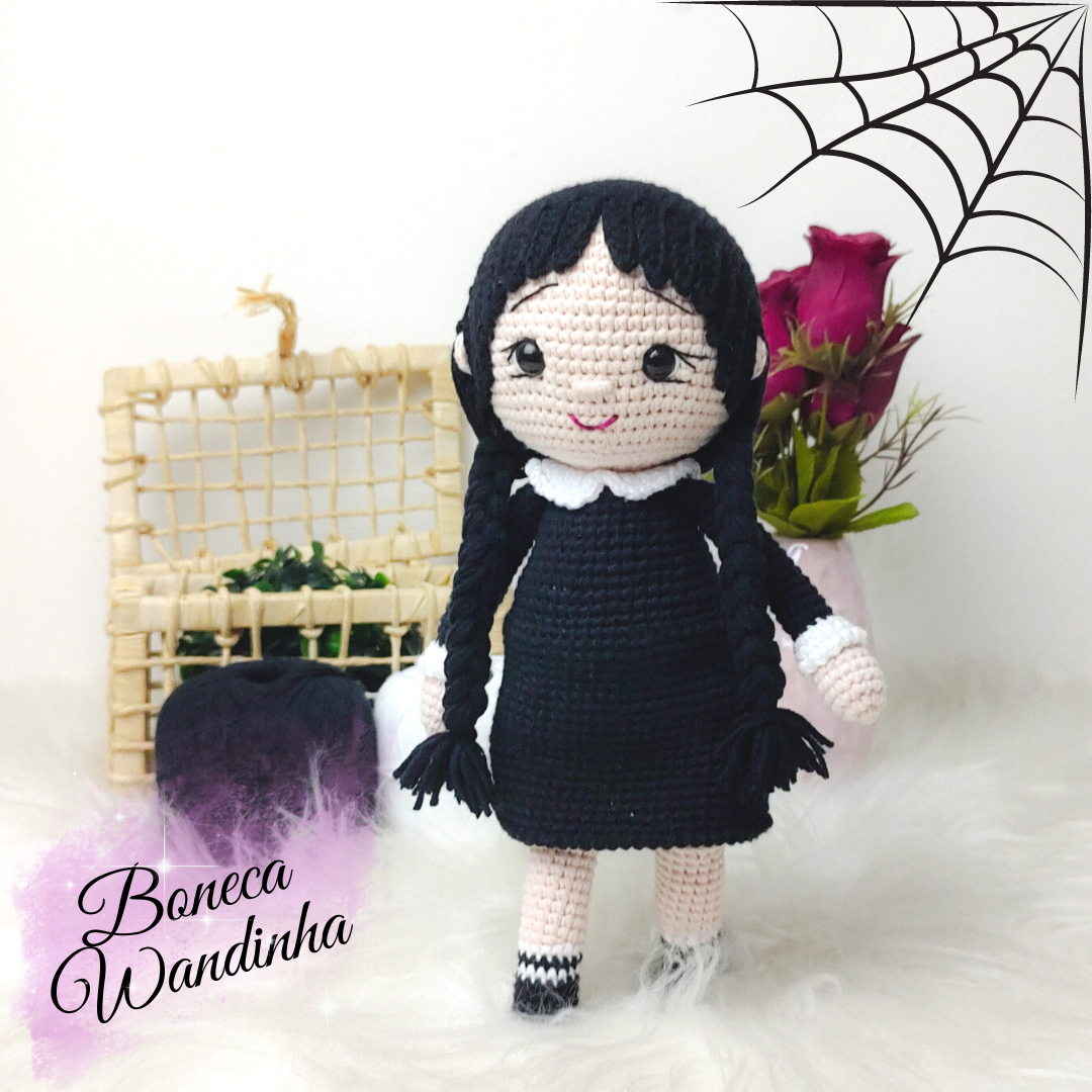 Boneca Wandinha Amigurumi - danielle celi victor de barros | Hotmart