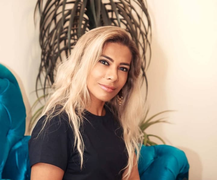 Curso Design de Sobrancelhas Master Simone Dias