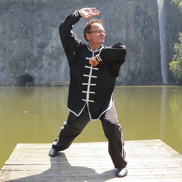 Kung Fu e Defesa Pessoal | 7º kati - JOU MAH - "Montar a Cavalo"