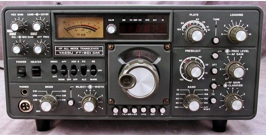 Manual em Português FT-901 DM YAESU Rádio - Marcos Antonio de Souza...