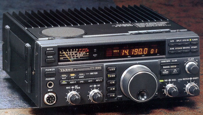 Manual em Português do Rádio YAESU FT-890 - Marcos Antonio de Souza...