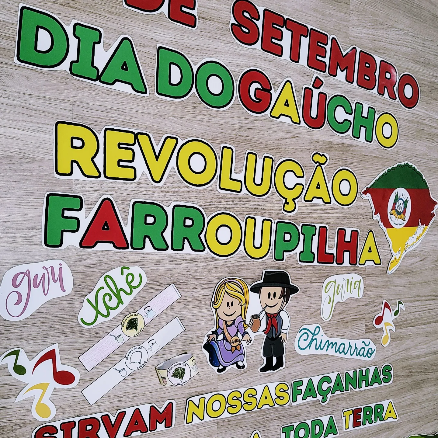 Painel Dia do Gaúcho e Revolução Farroupilha - Francieli Manfredi