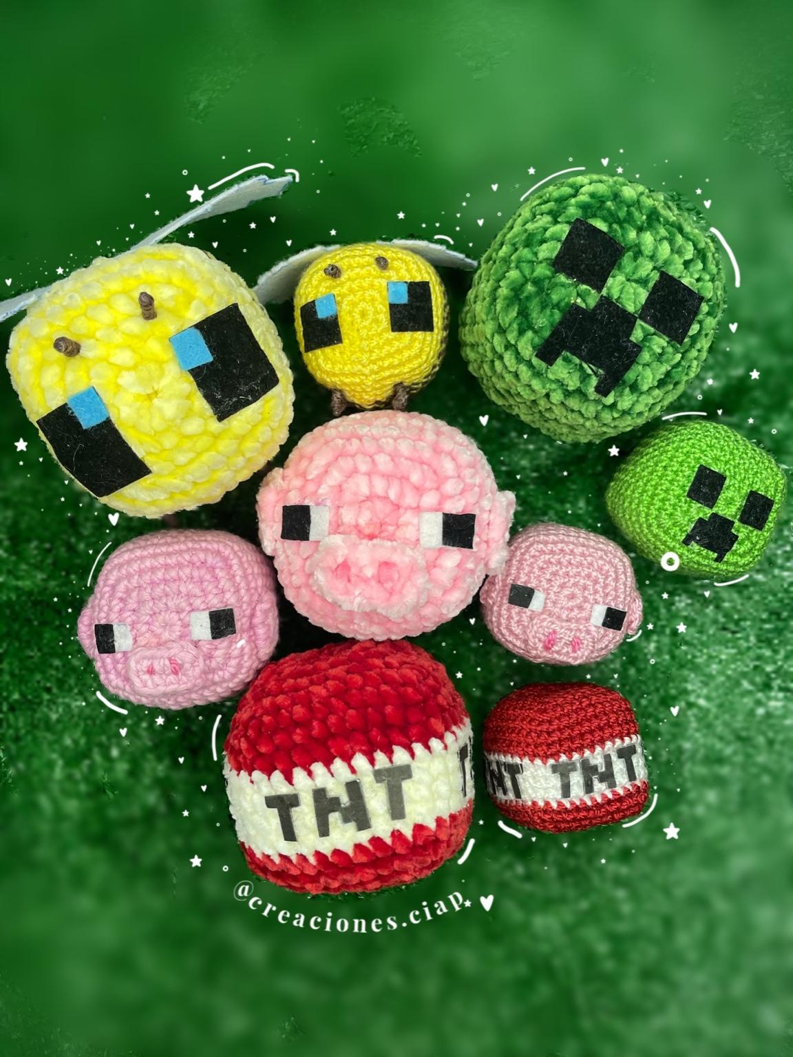Minecraft-Inspired Crochet Pattern - Amigurumi Blocky Creeper, Pick...