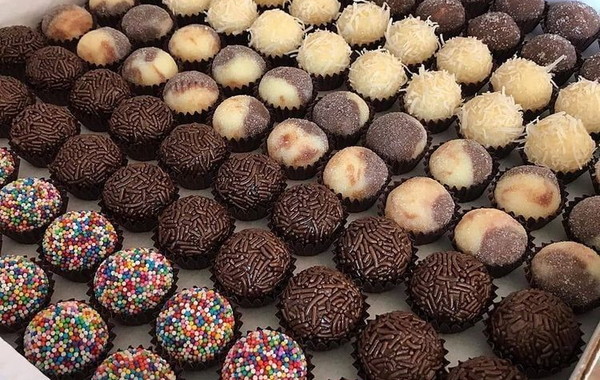 10 receitas de brigadeiros - Alex Dos Santos Cabral | Hotmart
