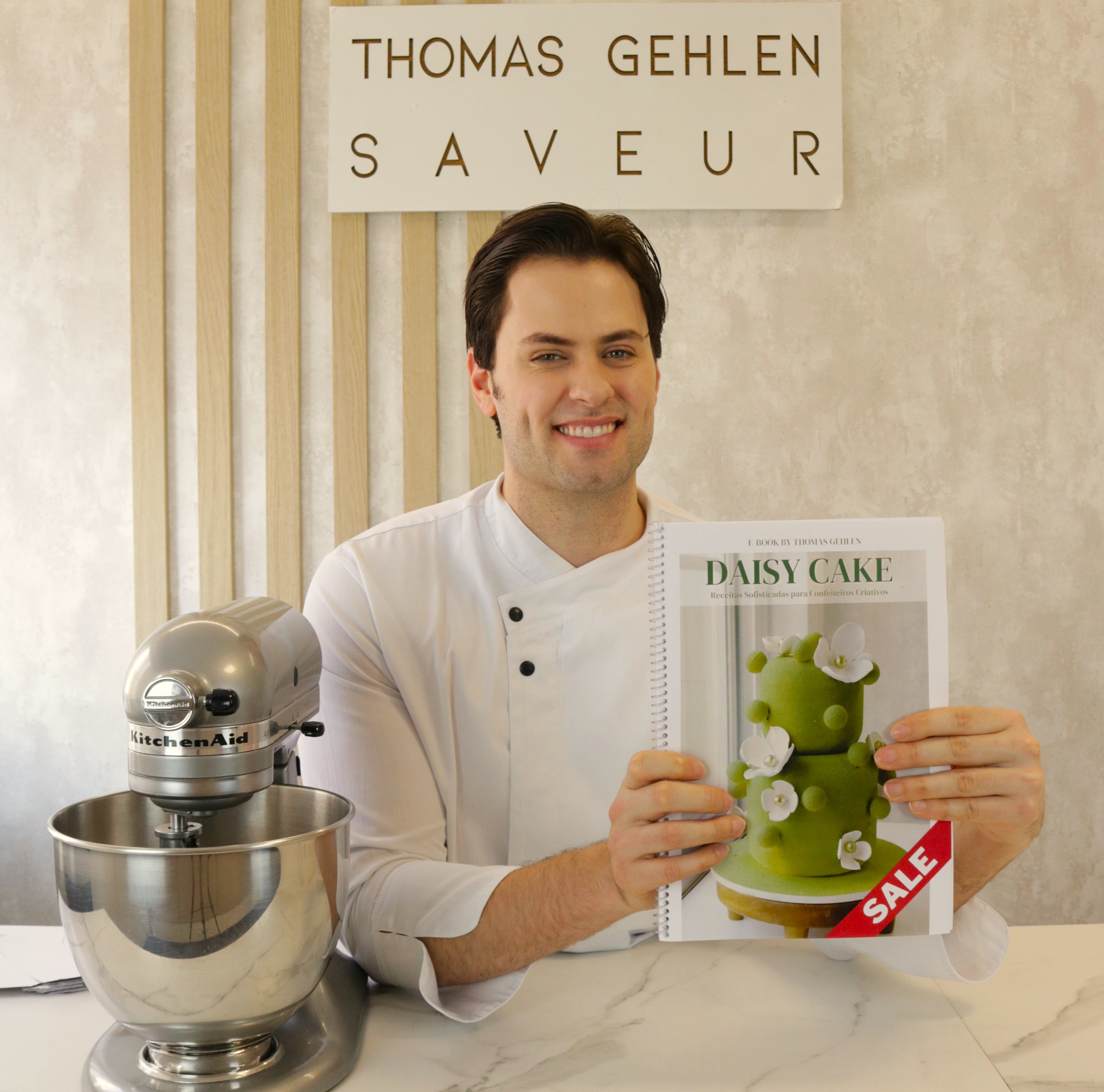 Daisy Cake: Receitas Sofisticadas para Confeiteiros Criativos - PORTUGUÊS