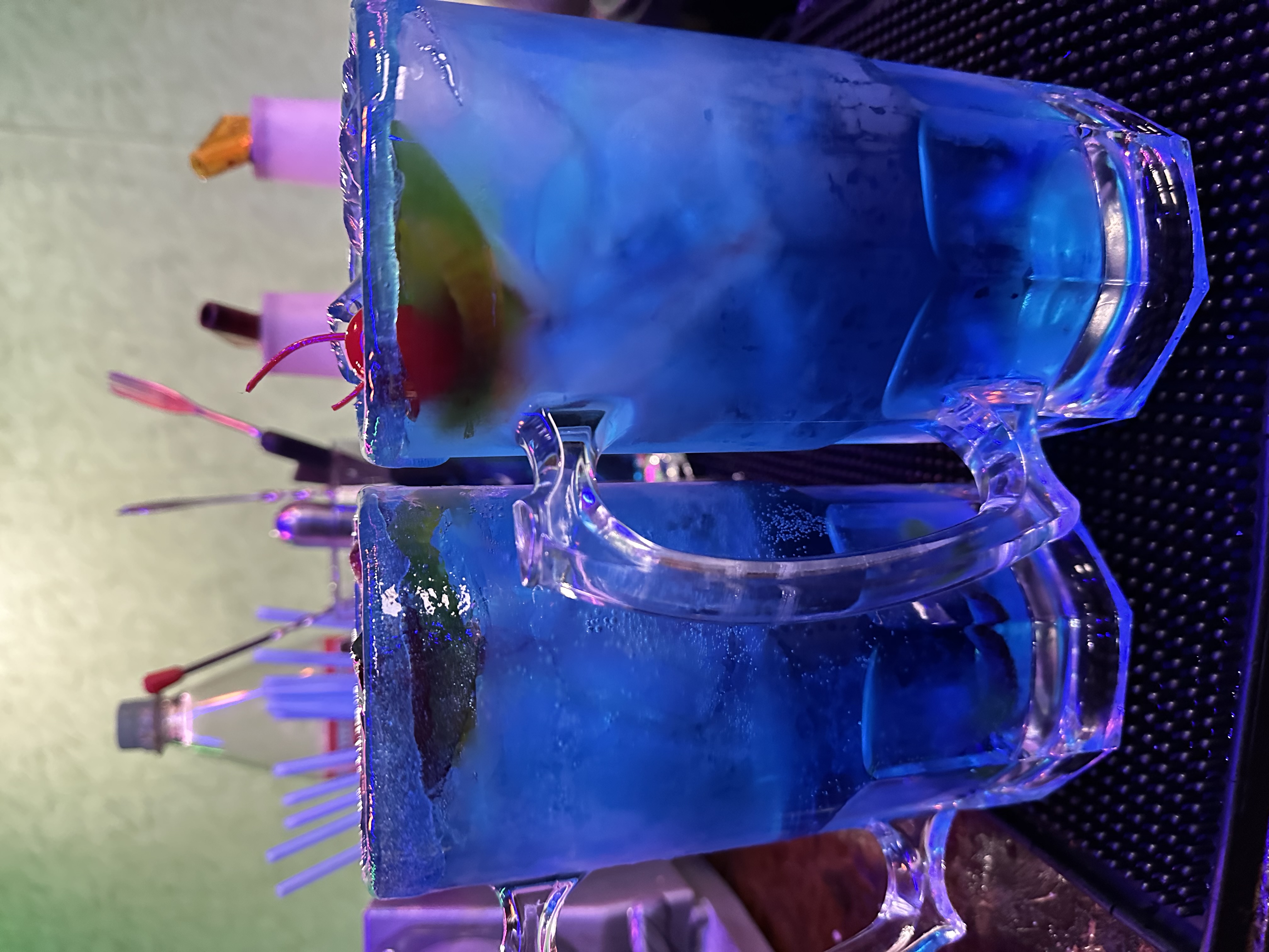 "Coctelería Pro: Aprende a Preparar y Vender Tus Bebidas Como un Ex...