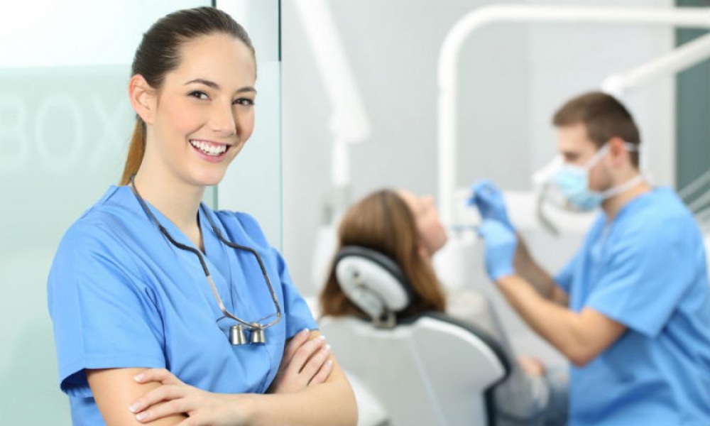 Asistente en Clínicas Odontológicas
