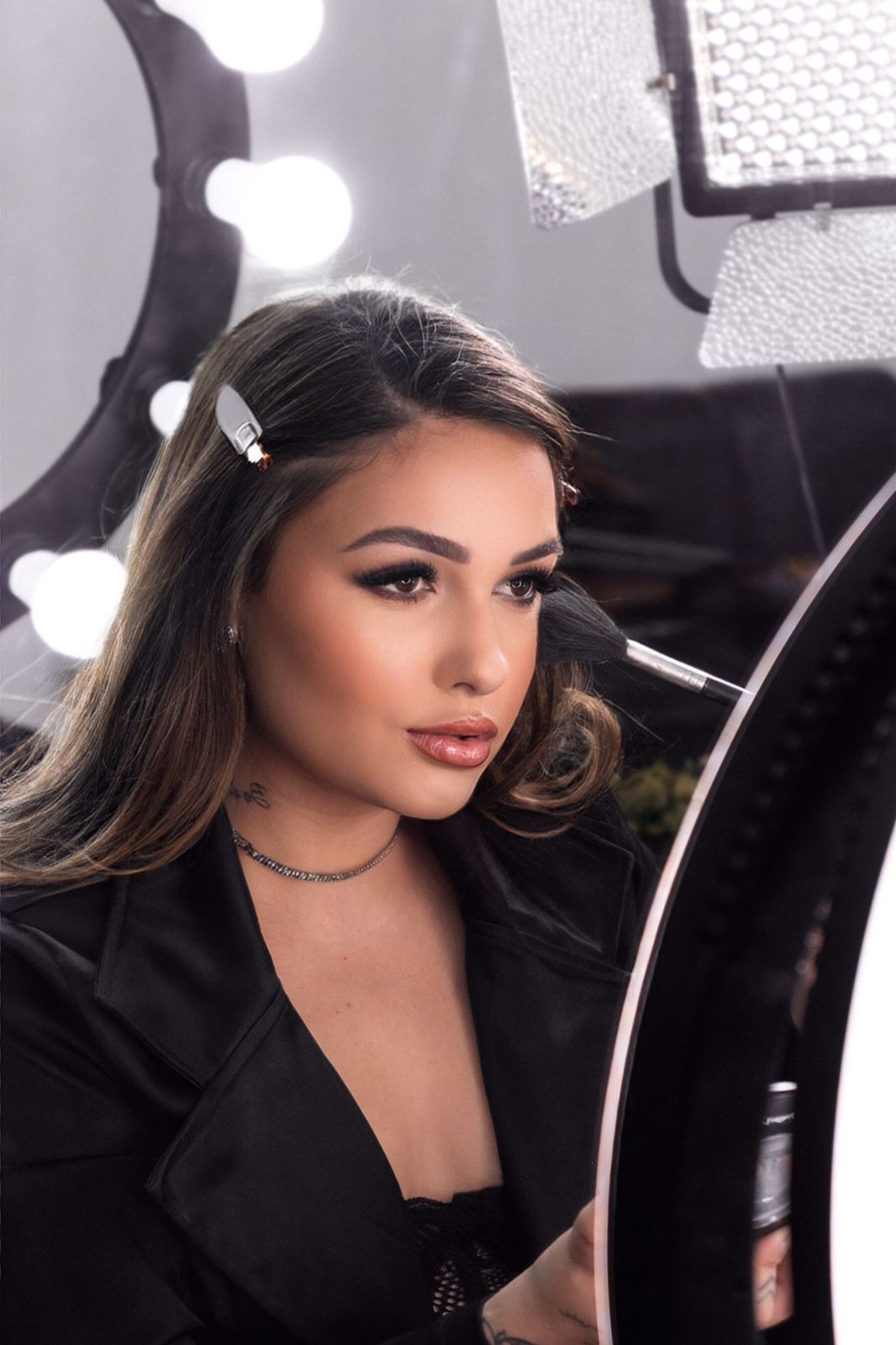 CURSO DE AUTO-MAQUIAGEM: DESCOMPLICADO - Amanda Roberta | Hotmart