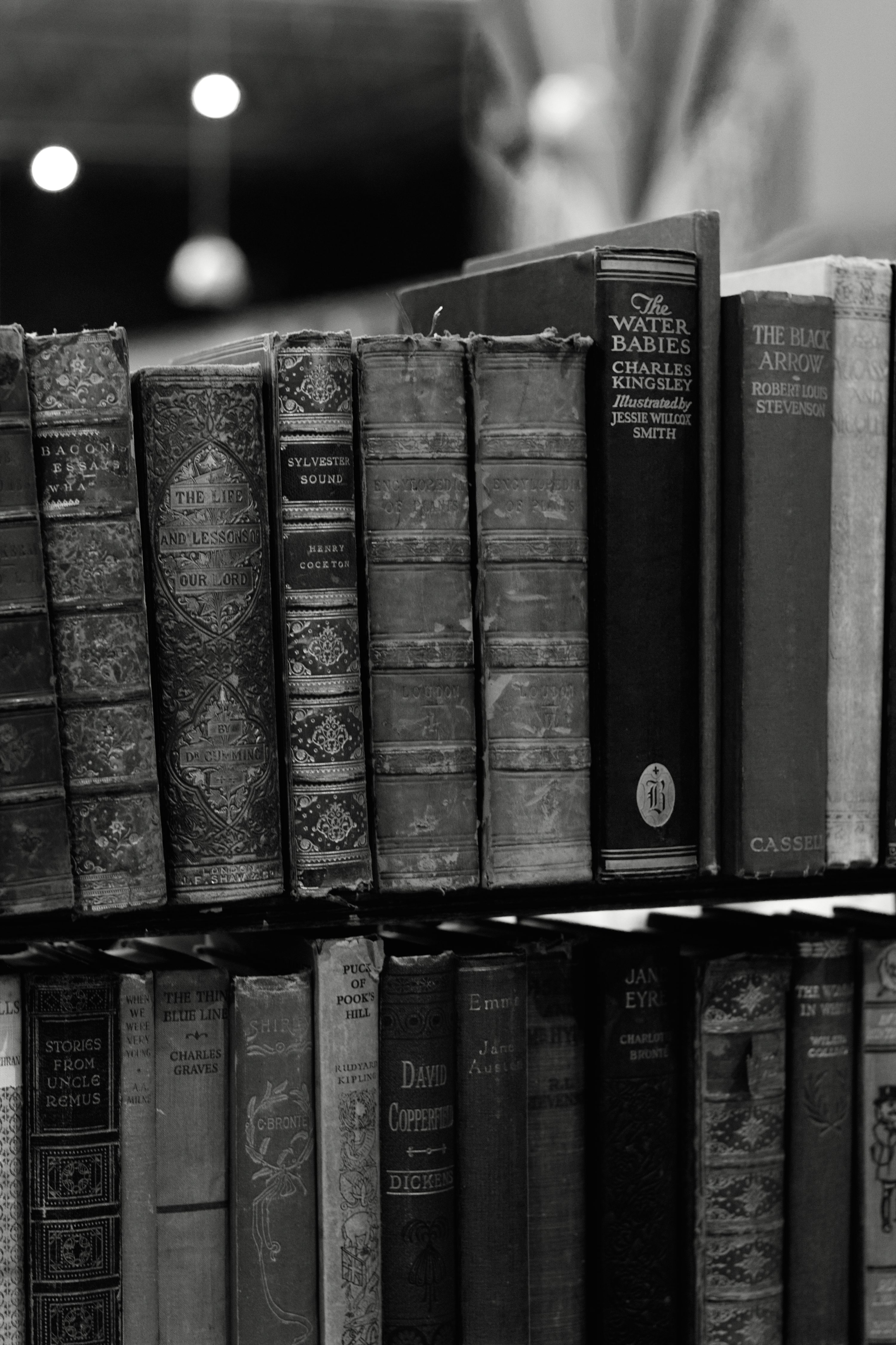 100 E-books premium