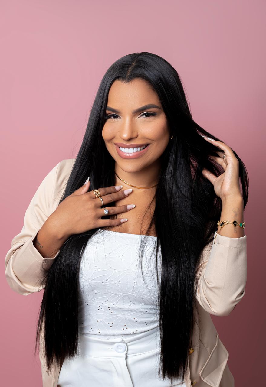 Marcela Flor | Designer de Sobrancelha