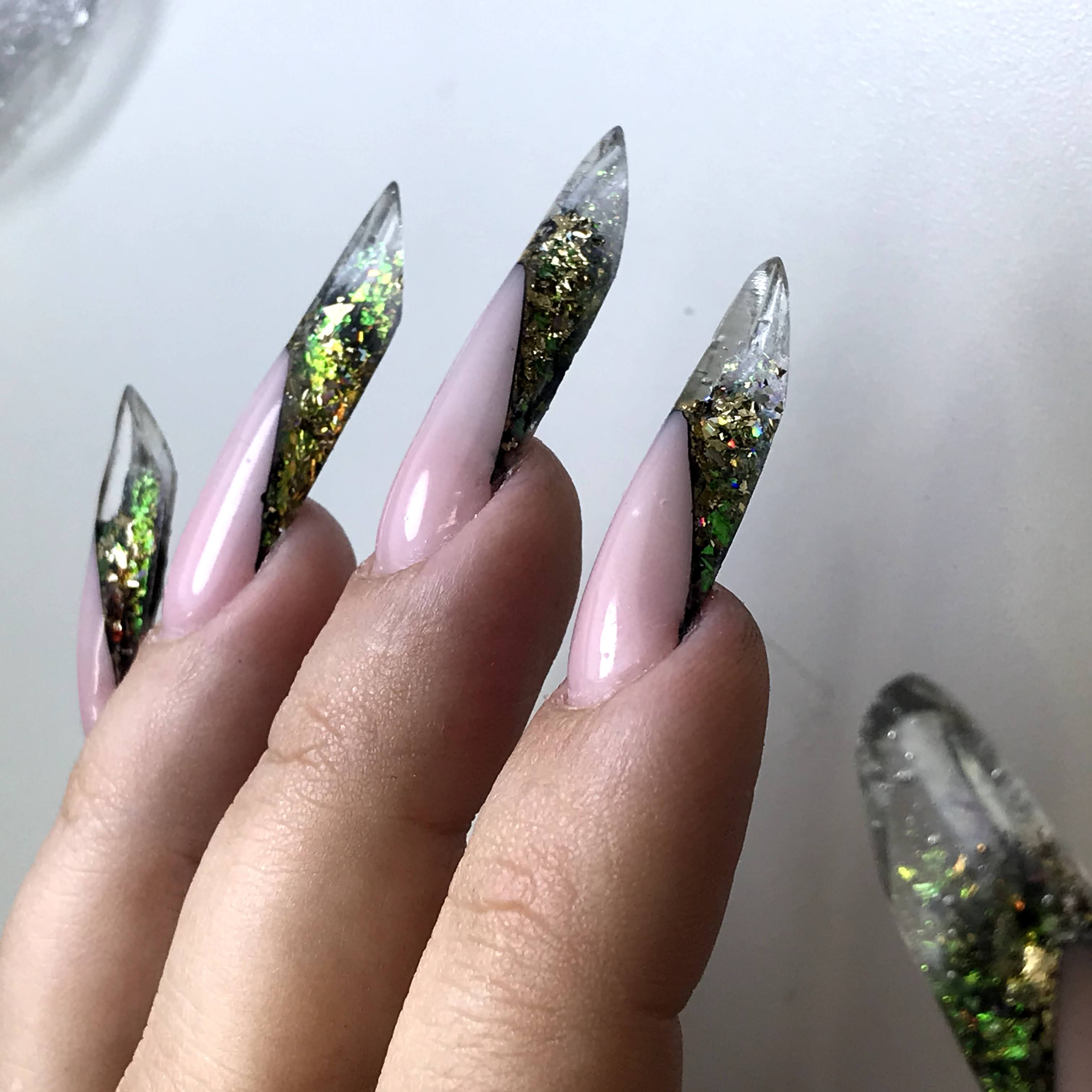 Nail Arts (Encapsuladas) Esmaltação em Gel e Formatos - Heloísa Hel...