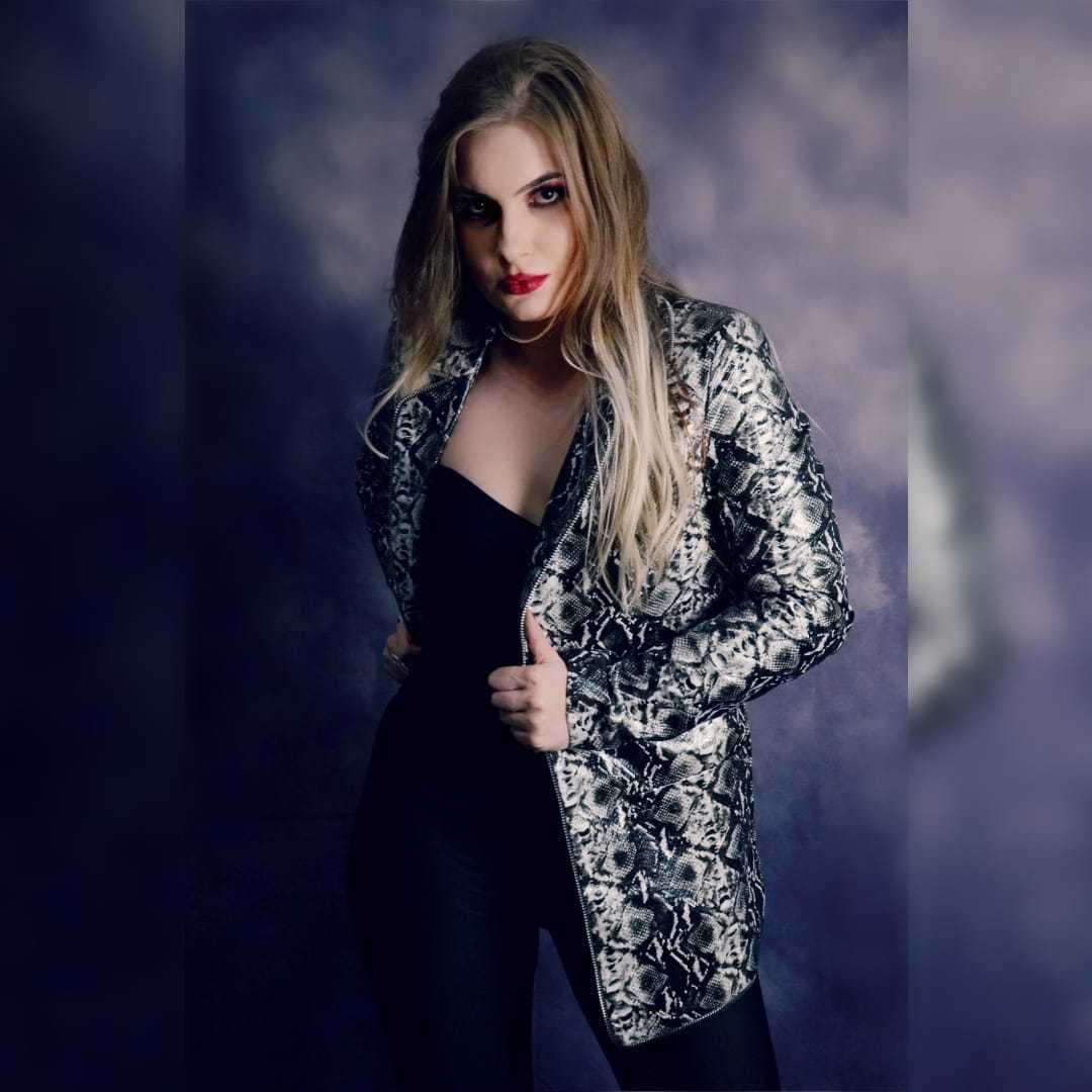 Curso de Guitarra Online Isa Nielsen - Isa Nielsen | Hotmart