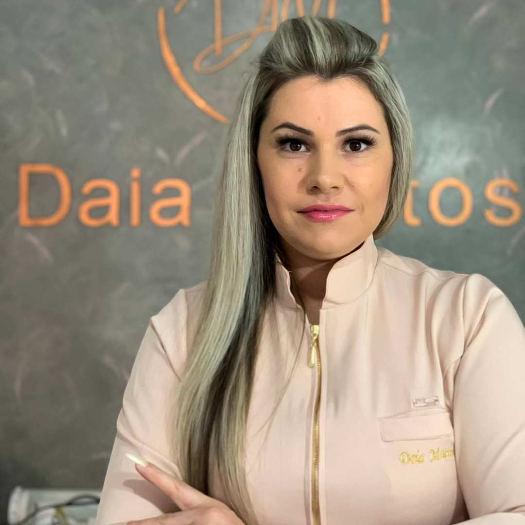 Transformando unhas em arte - Daiana Sabrina Matos da Silva | Hotmart